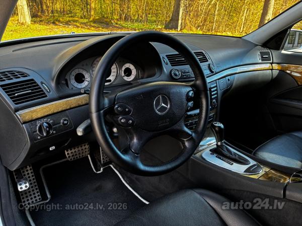 Pelēks Mercedes-Benz E-Class 2006 Tallina, ar dzinēja tilpumu 3.00 L un nobraukumu 314 tūkst. km par 6490 €, foto 9 vietnē AUTOMOTO.COM.LV