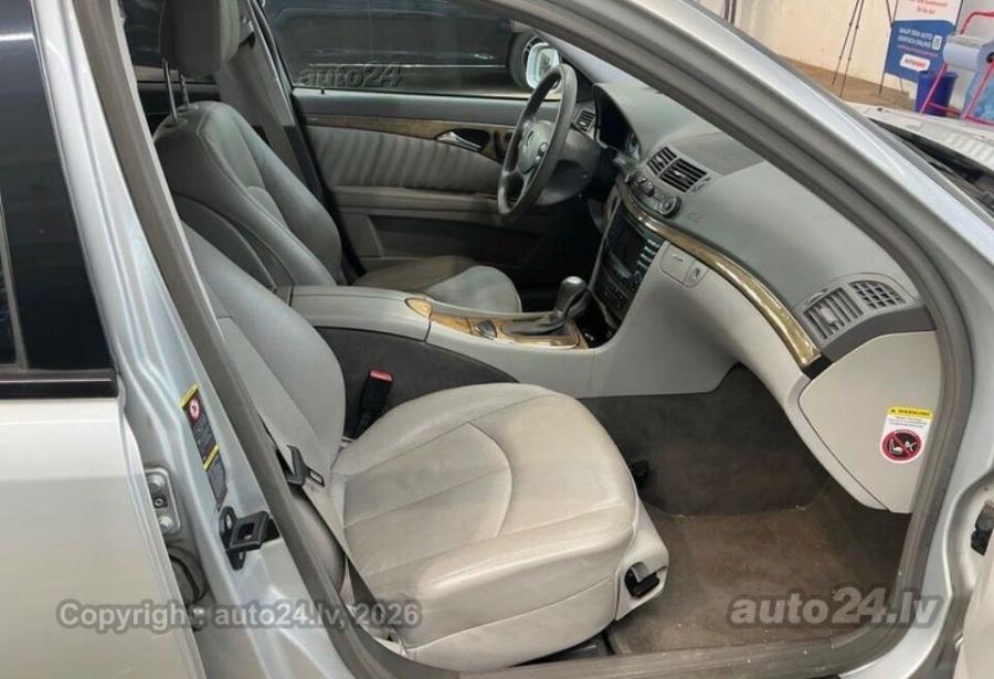 Pelēks Mercedes-Benz E-Class 2007 Tallina, ar dzinēja tilpumu 2.99 L un nobraukumu 291 tūkst. km par 6490 €, foto 3 vietnē AUTOMOTO.COM.LV