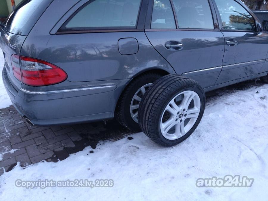 Pelēks Mercedes-Benz E-Class 2008 Tallina, ar dzinēja tilpumu 3.00 L un nobraukumu 239 tūkst. km par 7900 €, foto 18 vietnē AUTOMOTO.COM.LV