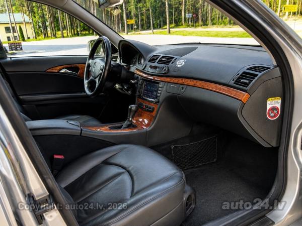 Grey Mercedes-Benz E-Class 2009 in Valga, with an engine capacity of 2.10 L and mileage of 0 thousand km for 2450 €, photo 10 on AUTOMOTO.COM.LV