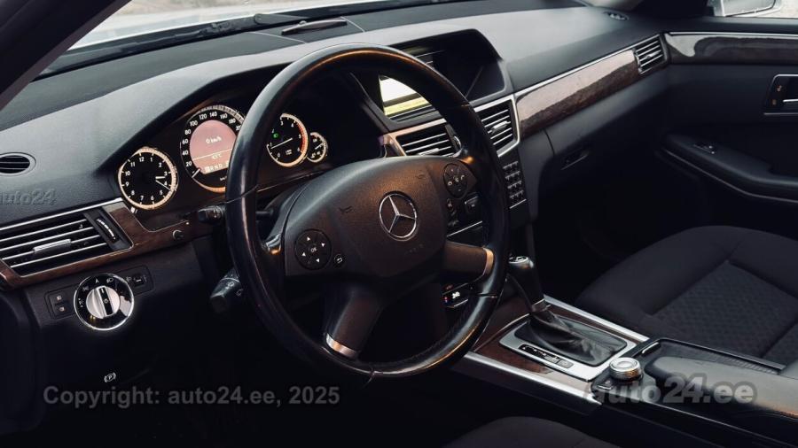 Grey Mercedes-Benz E-Class 2010 in Tallinn, with an engine capacity of 2.10 L and mileage of 314 thousand km for 8200 €, photo 6 on AUTOMOTO.COM.LV