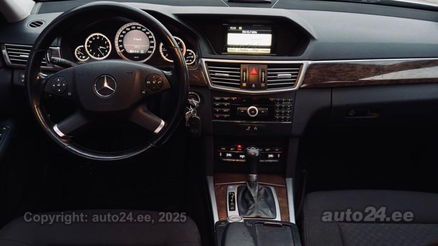 Grey Mercedes-Benz E-Class 2010 in Tallinn, with an engine capacity of 2.10 L and mileage of 314 thousand km for 8200 €, photo 11 on AUTOMOTO.COM.LV