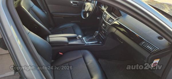 Grey Mercedes-Benz E-Class 2010 in Tallinn, with an engine capacity of 2.10 L and mileage of 242 thousand km for 10500 €, photo 11 on AUTOMOTO.COM.LV