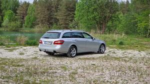 Grey Mercedes-Benz E-Class 2010 in Tallinn, with an engine capacity of 3.00 L and mileage of 439 thousand km for 5500 €, photo 5 on AUTOMOTO.COM.LV
