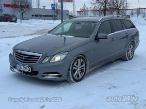 Pelēks Mercedes-Benz E-Class 2011 Tallina, ar dzinēja tilpumu 2.20 L un nobraukumu 0 tūkst. km par 3200 €, foto 3 vietnē AUTOMOTO.COM.LV