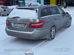 Pelēks Mercedes-Benz E-Class 2011 Tallina, ar dzinēja tilpumu 2.20 L un nobraukumu 0 tūkst. km par 3200 €, foto 4 vietnē AUTOMOTO.COM.LV
