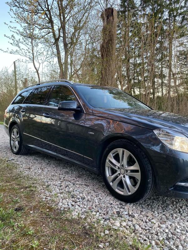 Pelēks Mercedes-Benz E-Class 2011 Hāpsalu, ar dzinēja tilpumu 3.00 L un nobraukumu 325 tūkst. km par 9000 €, foto 3 vietnē AUTOMOTO.COM.LV