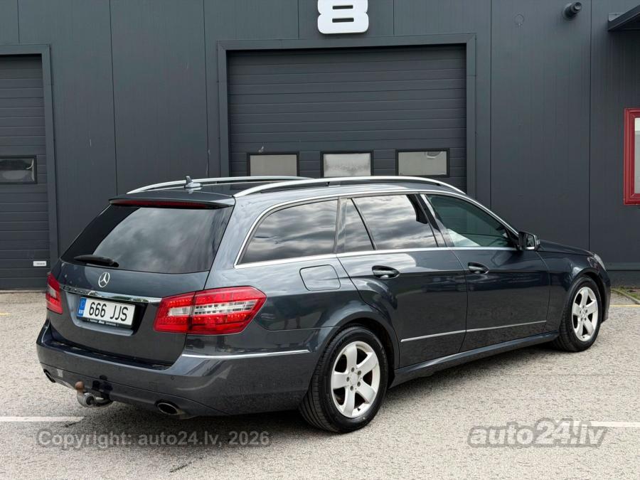 Grey Mercedes-Benz E-Class 2011 in Johvi, with an engine capacity of 3.00 L and mileage of 295 thousand km for 7500 €, photo 14 on AUTOMOTO.COM.LV