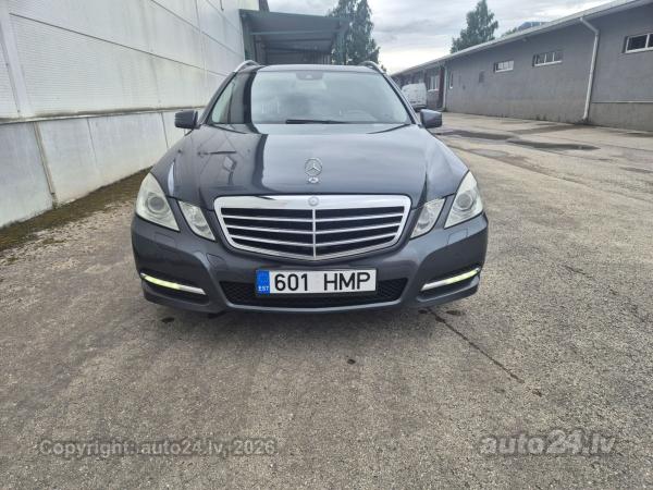 Pelēks Mercedes-Benz E-Class 2011 Pērnava, ar dzinēja tilpumu 2.10 L un nobraukumu 269 tūkst. km par 9900 €, foto 2 vietnē AUTOMOTO.COM.LV