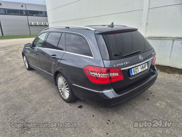 Pelēks Mercedes-Benz E-Class 2011 Pērnava, ar dzinēja tilpumu 2.10 L un nobraukumu 269 tūkst. km par 9900 €, foto 6 vietnē AUTOMOTO.COM.LV