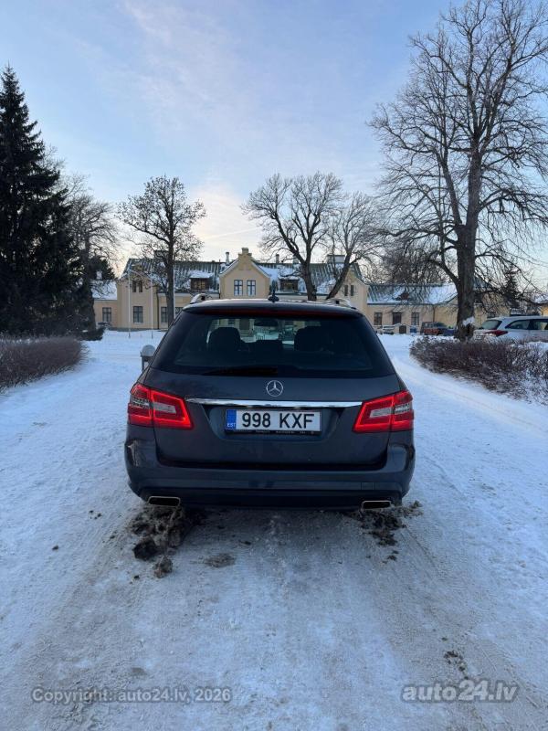 Grey Mercedes-Benz E-Class 2012 in Tallinn, with an engine capacity of 3.00 L and mileage of 311 thousand km for 11490 €, photo 4 on AUTOMOTO.COM.LV