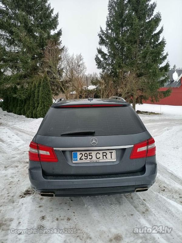Pelēks Mercedes-Benz E-Class 2012 Tallina, ar dzinēja tilpumu 3.00 L un nobraukumu 391 tūkst. km par 7900 €, foto 4 vietnē AUTOMOTO.COM.LV