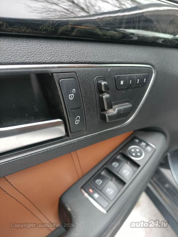Grey Mercedes-Benz E-Class 2012 in Tallinn, with an engine capacity of 3.00 L and mileage of 391 thousand km for 7900 €, photo 11 on AUTOMOTO.COM.LV