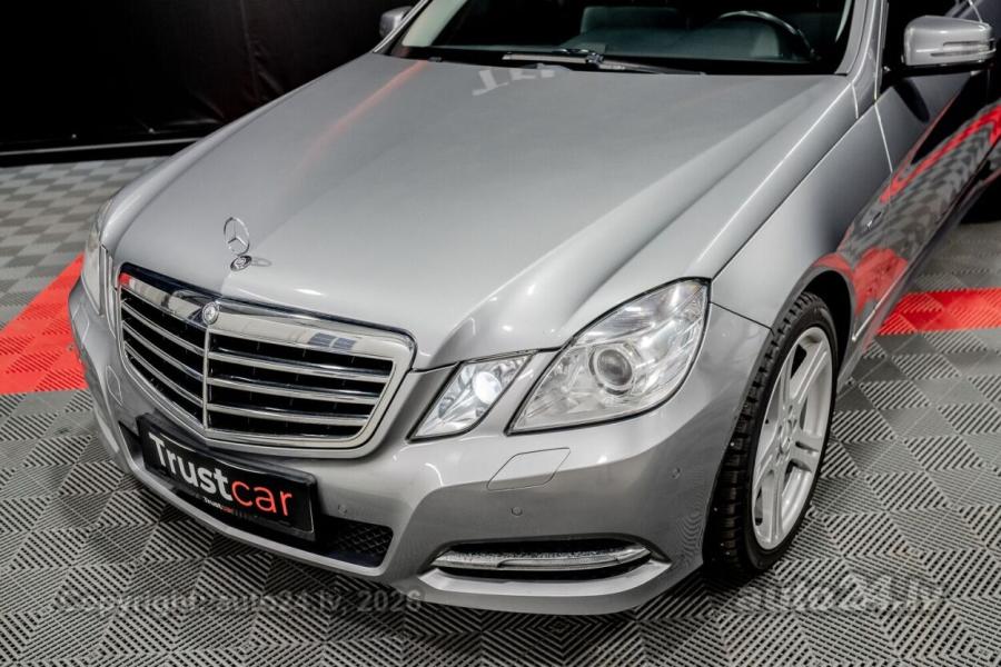 Pelēks Mercedes-Benz E-Class 2012 Pērnava, ar dzinēja tilpumu 2.10 L un nobraukumu 303 tūkst. km par 6999 €, foto 3 vietnē AUTOMOTO.COM.LV