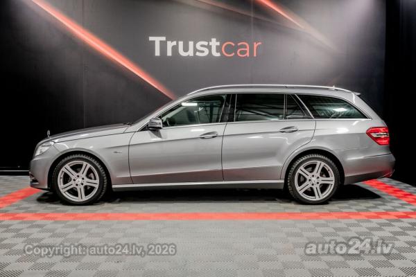 Pelēks Mercedes-Benz E-Class 2012 Pērnava, ar dzinēja tilpumu 2.10 L un nobraukumu 303 tūkst. km par 6999 €, foto 6 vietnē AUTOMOTO.COM.LV