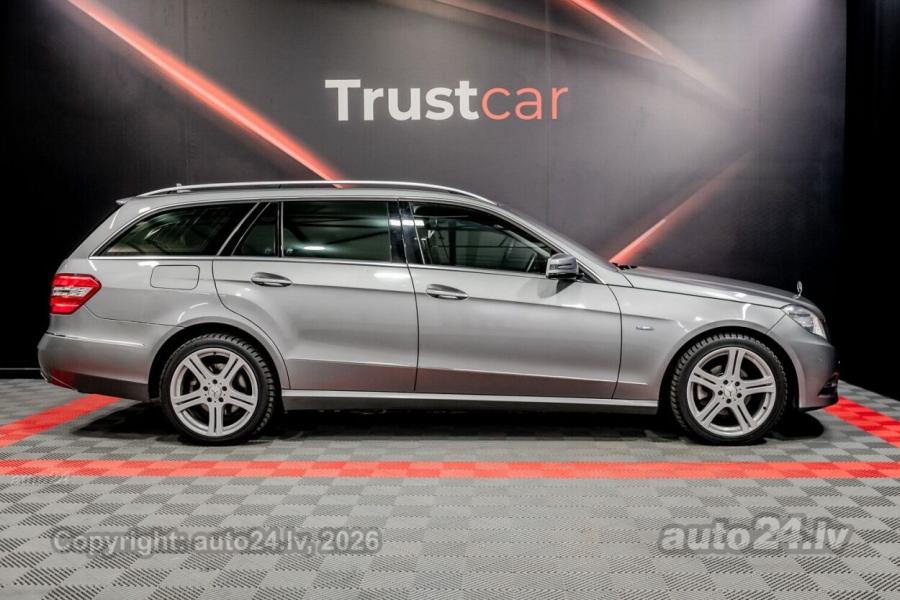 Pelēks Mercedes-Benz E-Class 2012 Pērnava, ar dzinēja tilpumu 2.10 L un nobraukumu 303 tūkst. km par 6999 €, foto 10 vietnē AUTOMOTO.COM.LV