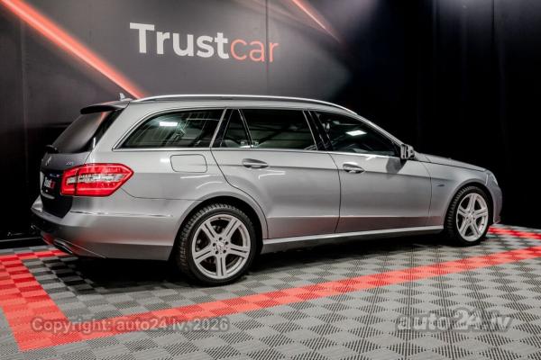 Grey Mercedes-Benz E-Class 2012 in Parnu, with an engine capacity of 2.10 L and mileage of 303 thousand km for 6999 €, photo 11 on AUTOMOTO.COM.LV