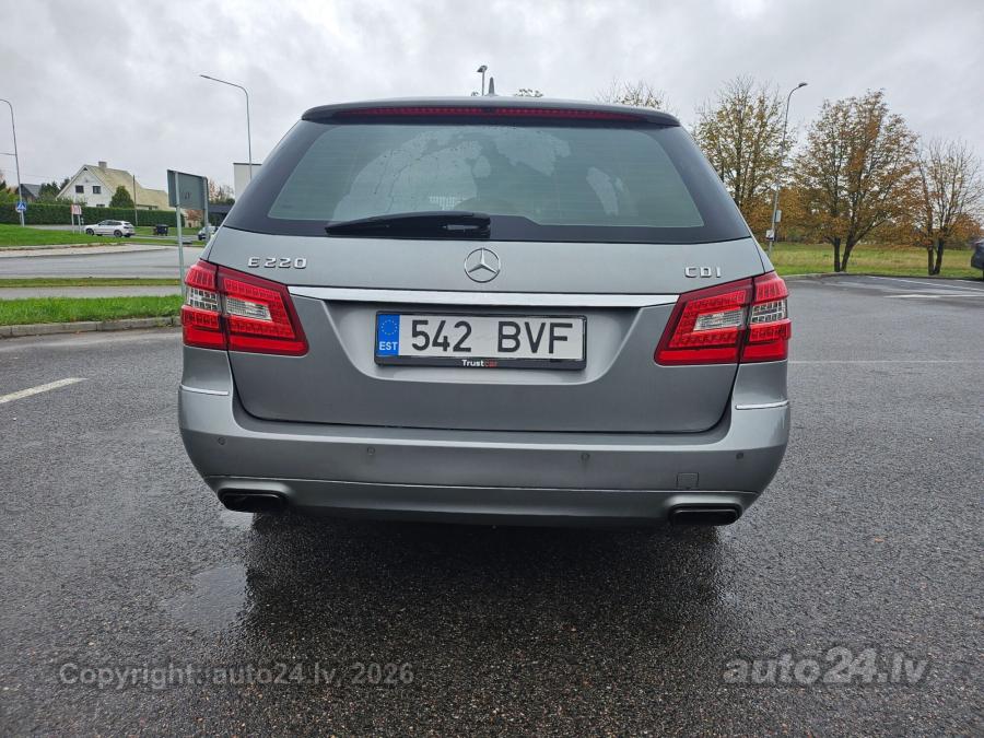Pelēks Mercedes-Benz E-Class 2012 Tallina, ar dzinēja tilpumu 2.10 L un nobraukumu 316 tūkst. km par 7700 €, foto 5 vietnē AUTOMOTO.COM.LV