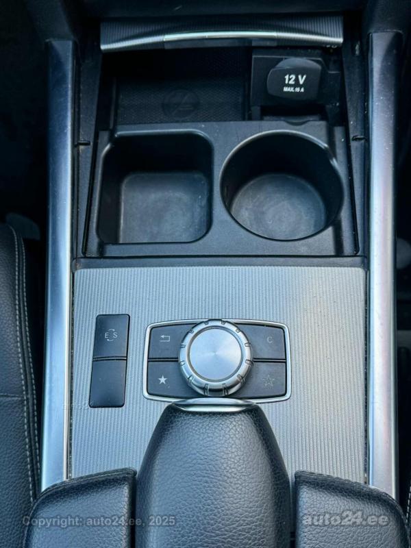 Grey Mercedes-Benz E-Class 2013 in Tallinn, with an engine capacity of 2.10 L and mileage of 275 thousand km for 11000 €, photo 11 on AUTOMOTO.COM.LV