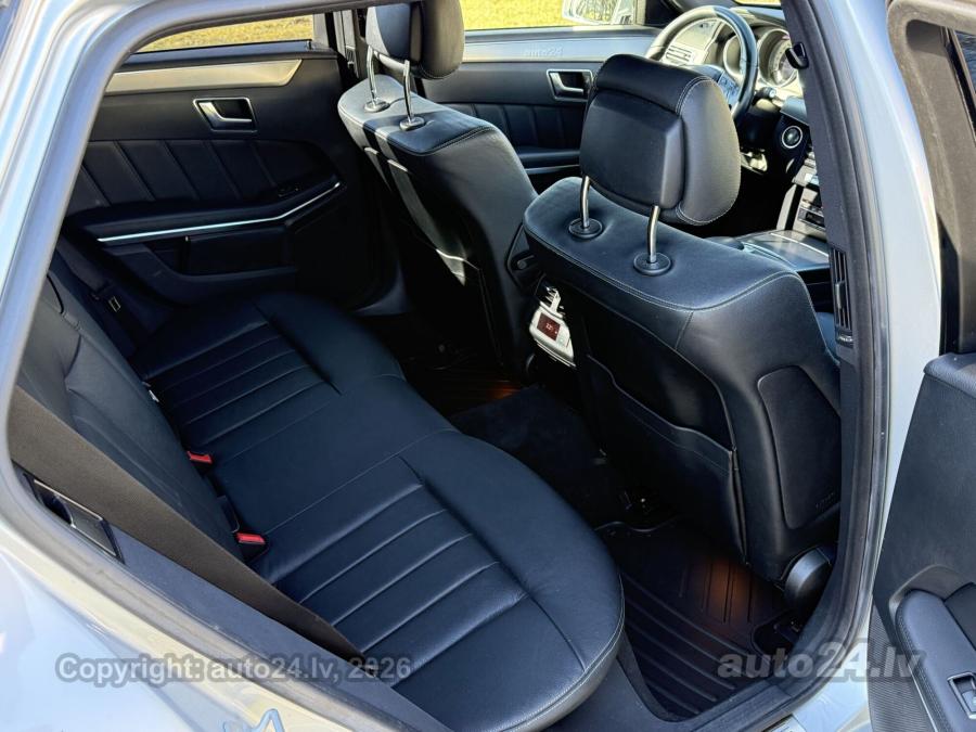 Pelēks Mercedes-Benz E-Class 2013 Tallina, ar dzinēja tilpumu 3.00 L un nobraukumu 290 tūkst. km par 12500 €, foto 11 vietnē AUTOMOTO.COM.LV