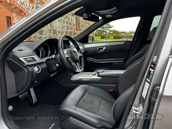 Grey Mercedes-Benz E-Class 2013 in Tallinn, with an engine capacity of 3.00 L and mileage of 256 thousand km for 13500 €, photo 6 on AUTOMOTO.COM.LV