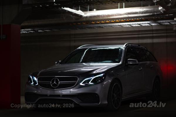 Mercedes-Benz E-Class 2013 in Tallinn on AUTOMOTO.COM.LV Grey Mercedes-Benz E-Class 2013 in Tallinn, with an engine capacity of 2.10 L and mileage of 334 thousand km for 12300 €, photo 3 on AUTOMOTO.COM.LV