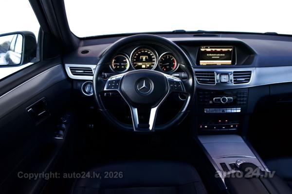 Grey Mercedes-Benz E-Class 2014 in Tallinn, with an engine capacity of 2.10 L and mileage of 353 thousand km for 10999 €, photo 10 on AUTOMOTO.COM.LV