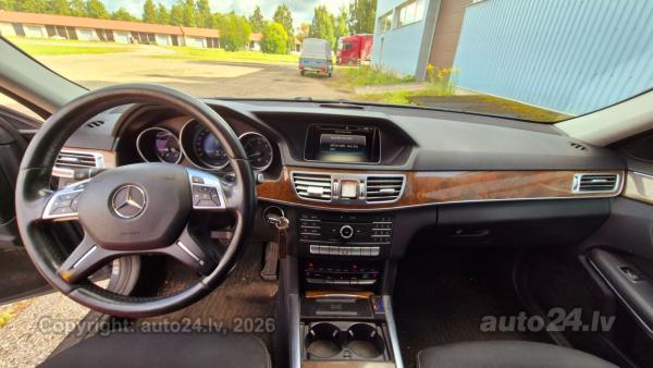Pelēks Mercedes-Benz E-Class 2015 Tallina, ar dzinēja tilpumu 3.00 L un nobraukumu 256 tūkst. km par 8999 €, foto 6 vietnē AUTOMOTO.COM.LV