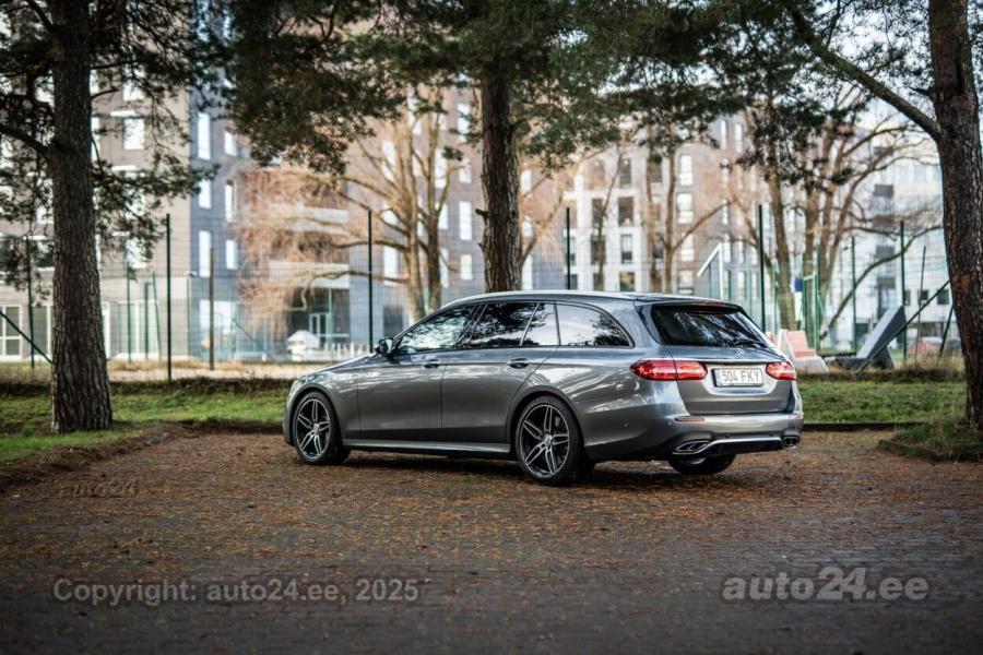 Pelēks Mercedes-Benz E-Class 2017 Tallina, ar dzinēja tilpumu 3.00 L un nobraukumu 174 tūkst. km par 31900 €, foto 4 vietnē AUTOMOTO.COM.LV