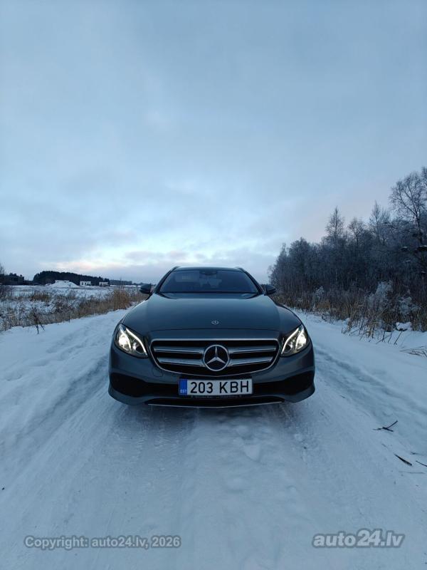 Pelēks Mercedes-Benz E-Class 2017 Tallina, ar dzinēja tilpumu 2.00 L un nobraukumu 268 tūkst. km par 16900 €, foto 3 vietnē AUTOMOTO.COM.LV