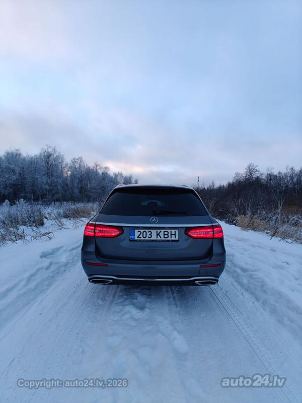 Pelēks Mercedes-Benz E-Class 2017 Tallina, ar dzinēja tilpumu 2.00 L un nobraukumu 268 tūkst. km par 16900 €, foto 6 vietnē AUTOMOTO.COM.LV