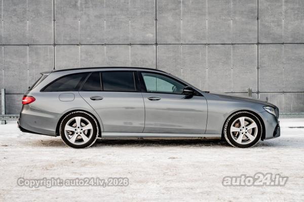 Pelēks Mercedes-Benz E-Class 2017 Pērnava, ar dzinēja tilpumu 2.00 L un nobraukumu 228 tūkst. km par 19999 €, foto 7 vietnē AUTOMOTO.COM.LV