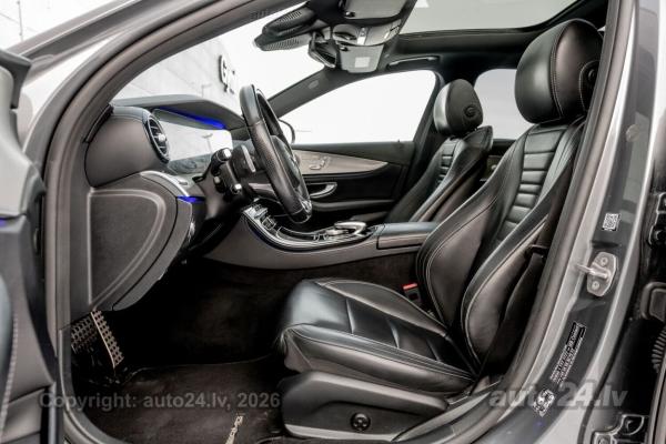 Pelēks Mercedes-Benz E-Class 2017 Pērnava, ar dzinēja tilpumu 2.00 L un nobraukumu 228 tūkst. km par 19999 €, foto 10 vietnē AUTOMOTO.COM.LV