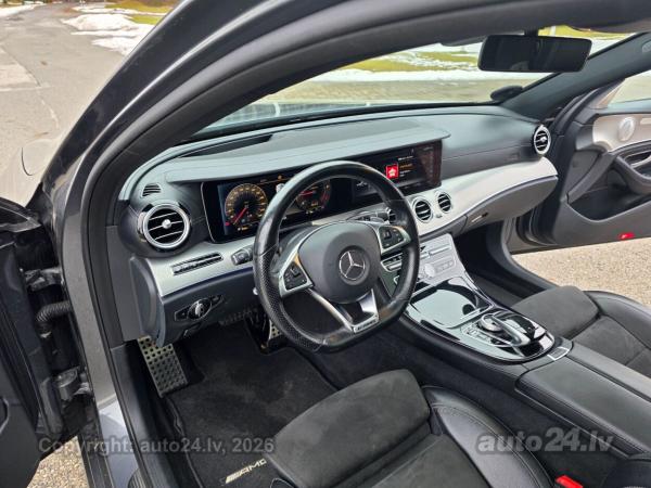 Grey Mercedes-Benz E-Class 2017 in Parnu, with an engine capacity of 2.00 L and mileage of 223 thousand km for 20500 €, photo 11 on AUTOMOTO.COM.LV