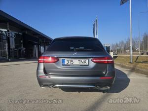Pelēks Mercedes-Benz E-Class 2017 Tallina, ar dzinēja tilpumu 2.00 L un nobraukumu 164 tūkst. km par 19990 €, foto 4 vietnē AUTOMOTO.COM.LV