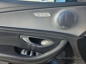 Pelēks Mercedes-Benz E-Class 2017 Tallina, ar dzinēja tilpumu 2.00 L un nobraukumu 164 tūkst. km par 19990 €, foto 12 vietnē AUTOMOTO.COM.LV