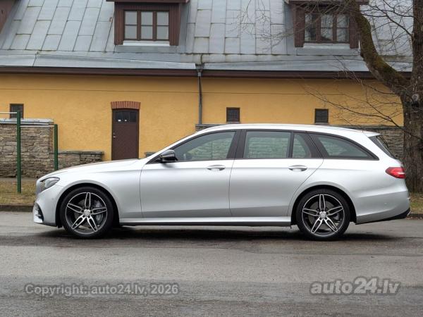Pelēks Mercedes-Benz E-Class 2017 Tallina, ar dzinēja tilpumu 3.00 L un nobraukumu 194 tūkst. km par 36000 €, foto 1 vietnē AUTOMOTO.COM.LV