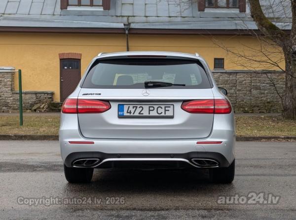 Grey Mercedes-Benz E-Class 2017 in Tallinn, with an engine capacity of 3.00 L and mileage of 194 thousand km for 36000 €, photo 3 on AUTOMOTO.COM.LV