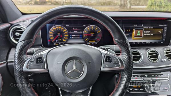 Grey Mercedes-Benz E-Class 2017 in Tallinn, with an engine capacity of 3.00 L and mileage of 194 thousand km for 36000 €, photo 5 on AUTOMOTO.COM.LV