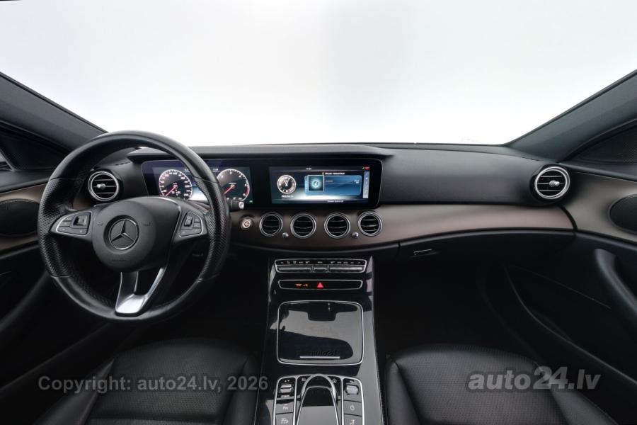 Grey Mercedes-Benz E-Class 2017 in Tallinn, with an engine capacity of 2.00 L and mileage of 150 thousand km for 18900 €, photo 11 on AUTOMOTO.COM.LV