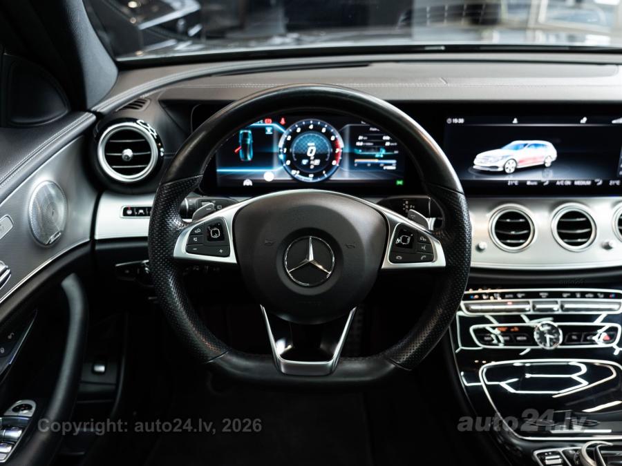 Grey Mercedes-Benz E-Class 2017 in Tallinn, with an engine capacity of 3.00 L and mileage of 178 thousand km for 33900 €, photo 7 on AUTOMOTO.COM.LV