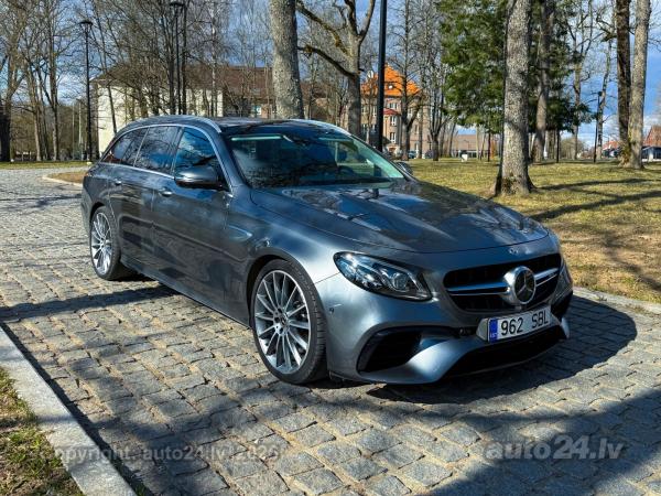 Pelēks Mercedes-Benz E-Class 2017 Viljandi, ar dzinēja tilpumu 3.00 L un nobraukumu 240 tūkst. km par 23900 €, foto 6 vietnē AUTOMOTO.COM.LV
