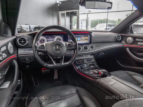 Pelēks Mercedes-Benz E-Class 2017 Tallina, ar dzinēja tilpumu 3.00 L un nobraukumu 198 tūkst. km par 30990 €, foto 6 vietnē AUTOMOTO.COM.LV