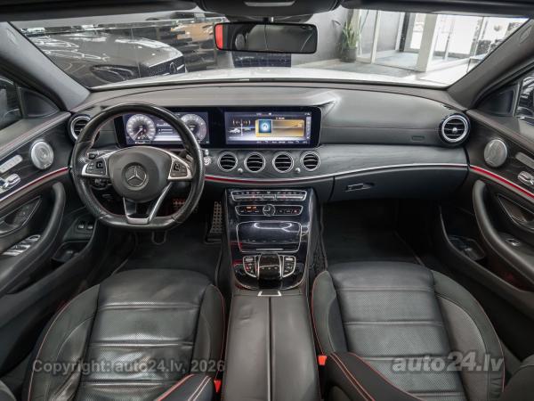 Grey Mercedes-Benz E-Class 2017 in Tallinn, with an engine capacity of 3.00 L and mileage of 198 thousand km for 30990 €, photo 7 on AUTOMOTO.COM.LV