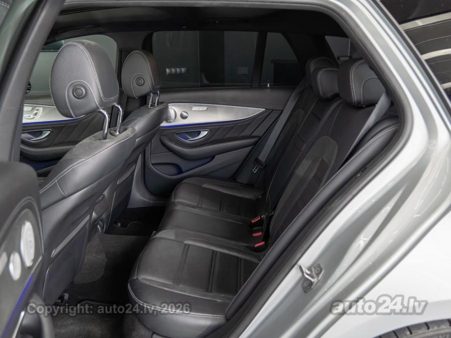 Grey Mercedes-Benz E-Class 2017 in Tallinn, with an engine capacity of 3.00 L and mileage of 208 thousand km for 29900 €, photo 12 on AUTOMOTO.COM.LV