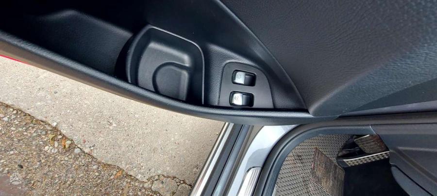 Grey Mercedes-Benz E-Class 2017 in Vilnius, with an engine capacity of 1.95 L and mileage of 315 thousand km for 20000 €, photo 21 on AUTOMOTO.COM.LV