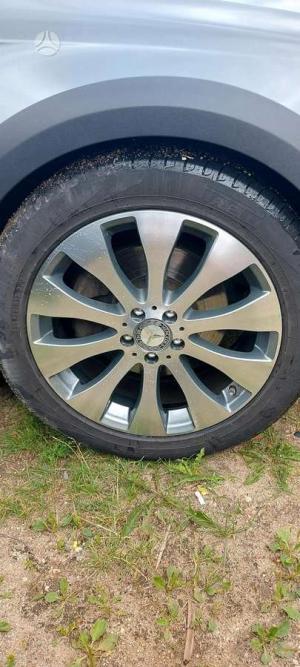Grey Mercedes-Benz E-Class 2017 in Vilnius, with an engine capacity of 1.95 L and mileage of 315 thousand km for 20000 €, photo 22 on AUTOMOTO.COM.LV