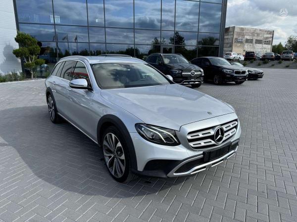 Pelēks Mercedes-Benz E-Class 2017 Telšiai, ar dzinēja tilpumu 1.95 L un nobraukumu 194 tūkst. km par 16999 €, foto 9 vietnē AUTOMOTO.COM.LV