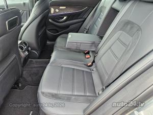 Pelēks Mercedes-Benz E-Class 2017 Tartu, ar dzinēja tilpumu 3.00 L un nobraukumu 95 tūkst. km par 29900 €, foto 13 vietnē AUTOMOTO.COM.LV
