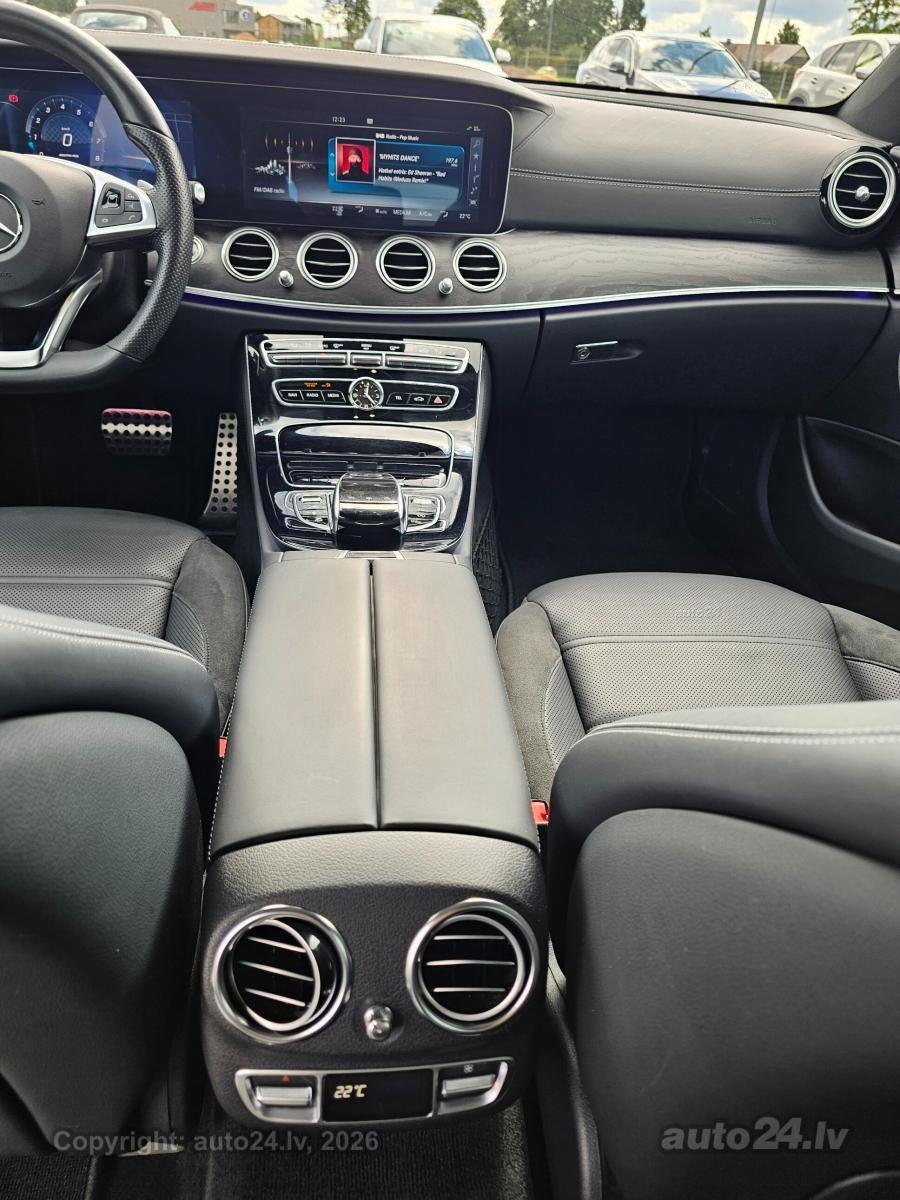 Pelēks Mercedes-Benz E-Class 2017 Tartu, ar dzinēja tilpumu 3.00 L un nobraukumu 95 tūkst. km par 29900 €, foto 16 vietnē AUTOMOTO.COM.LV